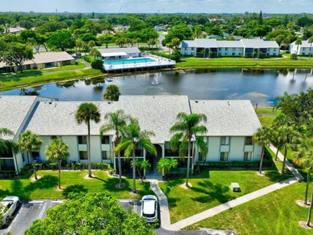 1010 Green Pine Blvd Apt F2, West Palm Beach, FL 33409