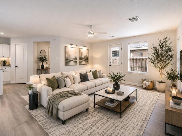 1010 Hummingbird Point Lane