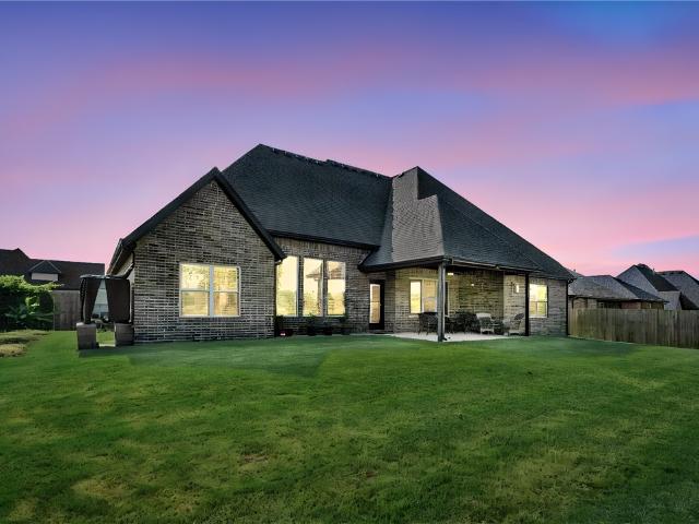 1010 Huntleigh Drive