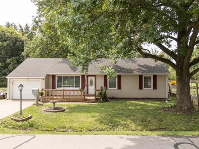 1010 Halleck St, Moberly, MO 65270