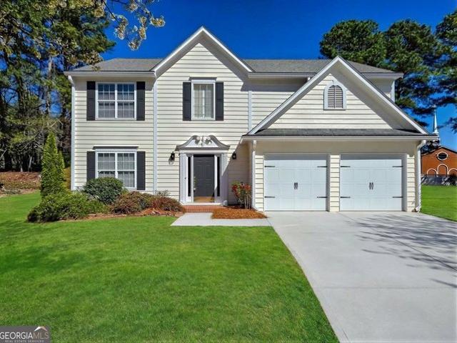 1010 Hidden Pond Ln, Roswell, GA 30075