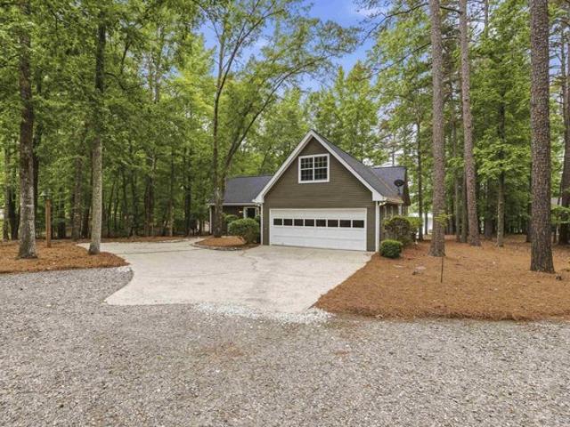 1010 Holmes Dr, White Plains, GA 30678
