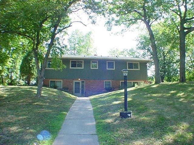 1010 Kirkwood Ln N, Plymouth, MN 55441