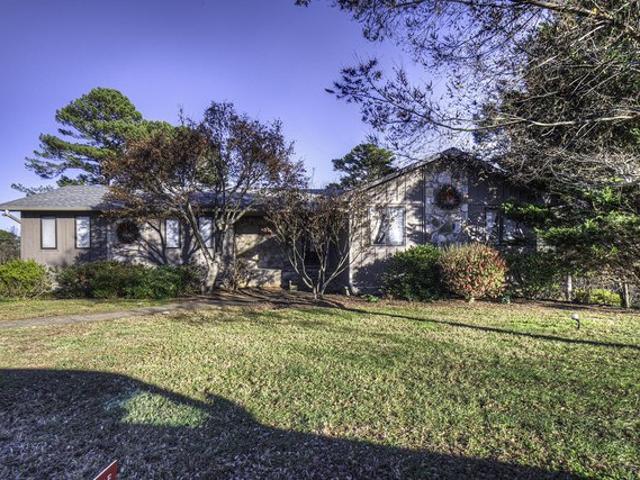 1010 Panorama Dr, Chattanooga, TN 37421