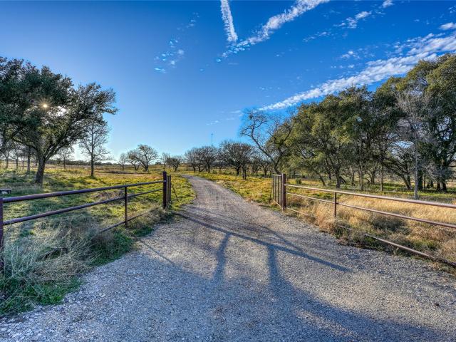1010 Ranch Road 2831, Horseshoe Bay, TX 78657 | MLS #2983
