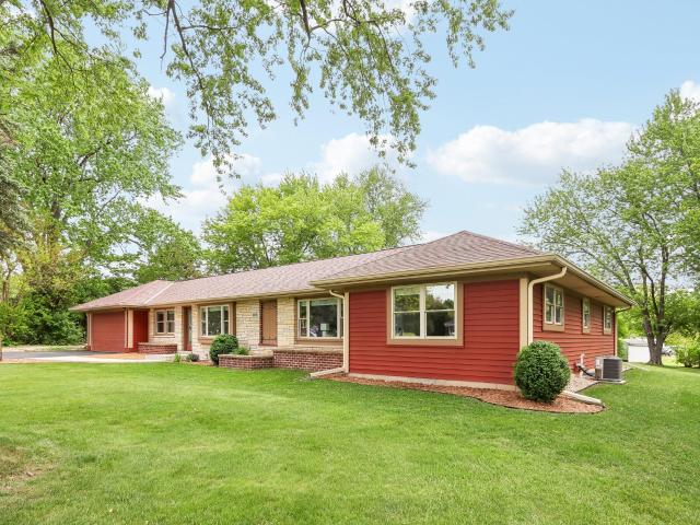1010 Rolling Green Dr