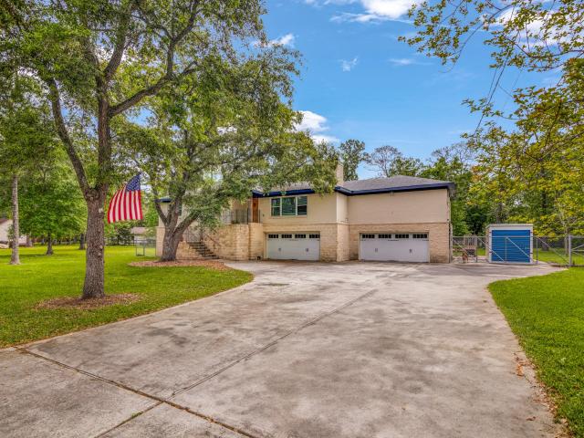 1010 Rosewood Dr, Dickinson, TX 77539 | MLS #10498