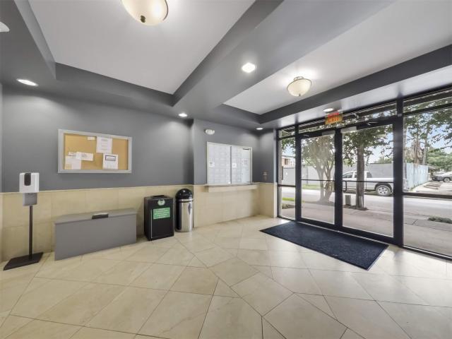 1010 Rosine St, Unit 22, Houston, TX 77019 | MLS #31355 | Compass
