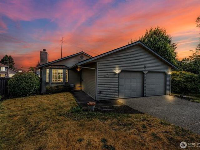 1010 SW 348th Pl, Federal Way, WA 98023