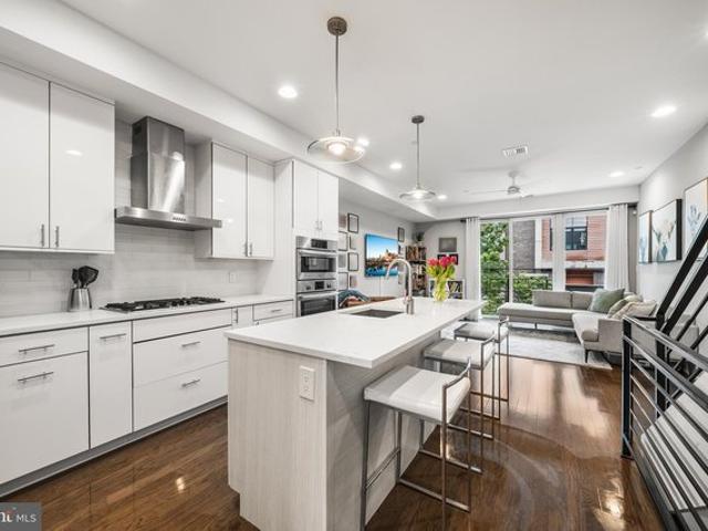 1010 S 17th St Unit B, Philadelphia, PA 19146