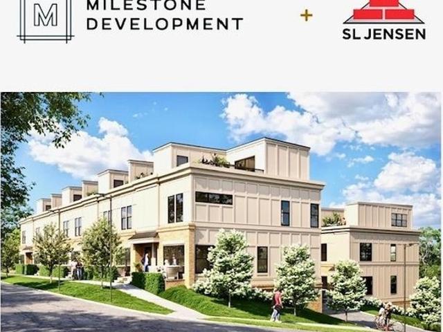 1010 S 33rd St, Omaha, NE 68105