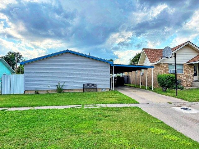 1010 S Baylor St, Perryton, TX 79070