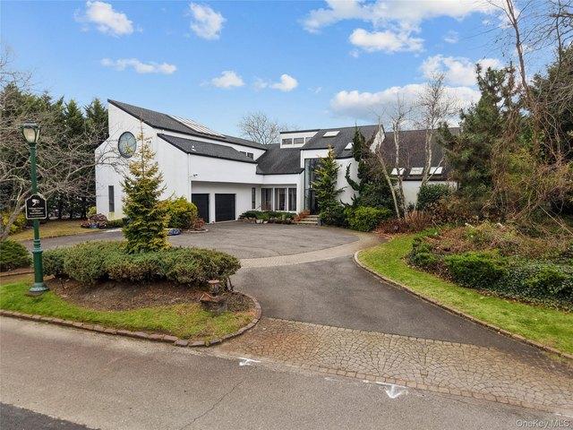 1010 Seawane Dr, Hewlett Harbor, NY 11557
