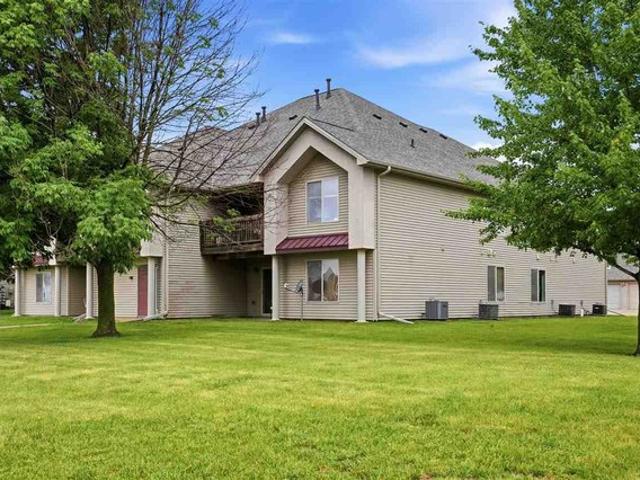 1010 th St NE Apt 8, North Liberty, IA 52317