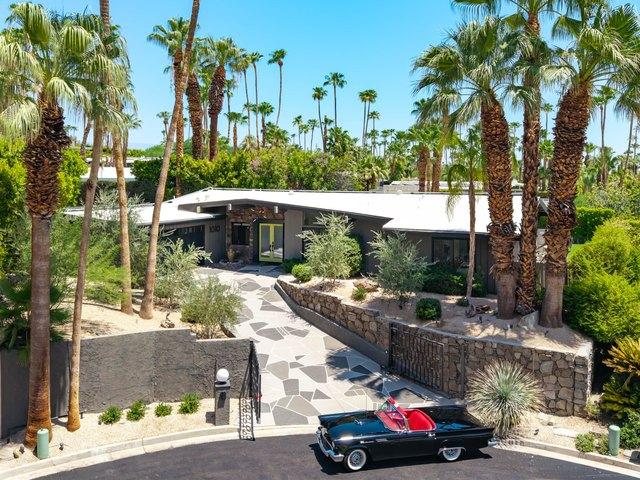 1010 W Friar Ct, Palm Springs, CA 92262