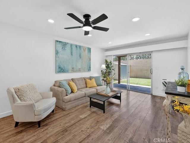 1010 W Macarthur Blvd Apt 86, Santa Ana, CA 92707
