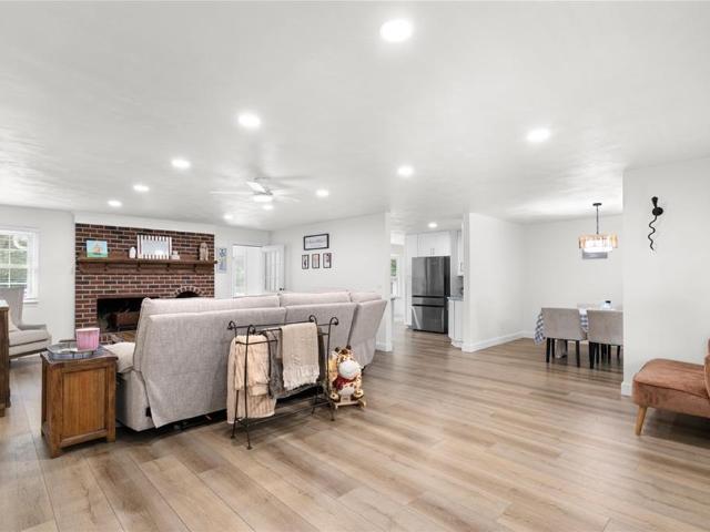 1010 Weeping Willow DR