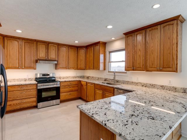 1010 Wood Glen Ct