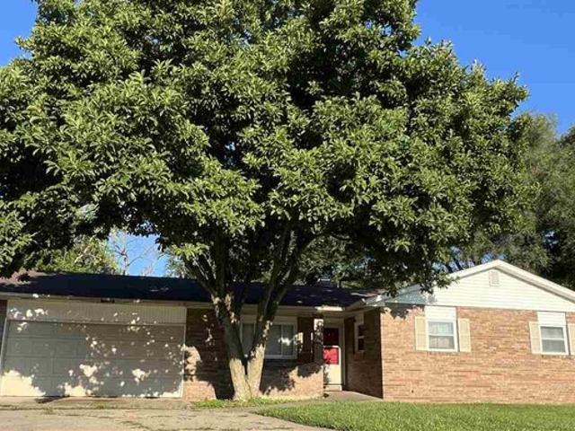 1010 16th Ave, Coralville, IA 52241