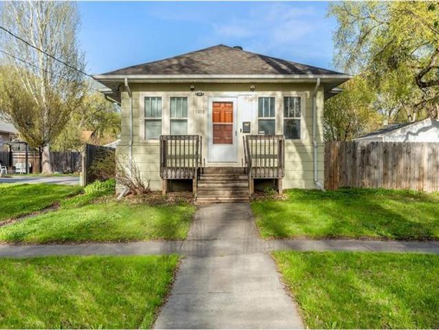 1010 11th St S, Fargo, ND 58103