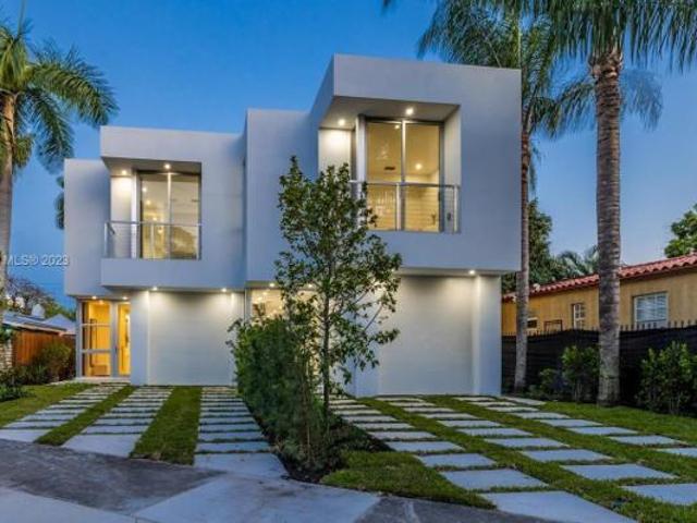 1010 22 SW, Miami, FL 33129