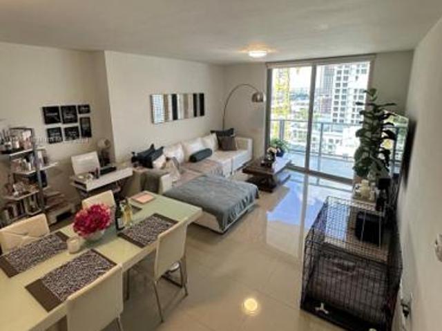 1010 2nd Ave SW #1807, Miami, FL 33130
