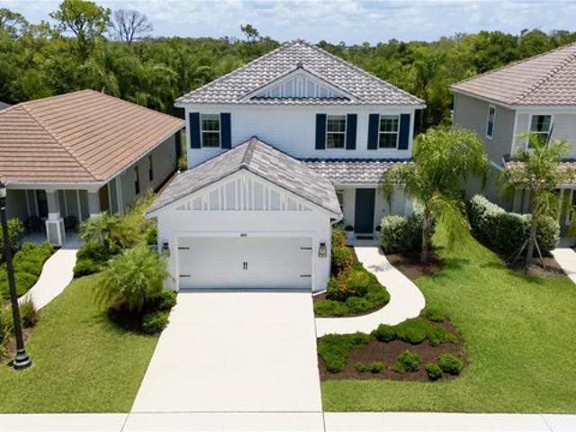 10113 Canaveral Cir, Sarasota, FL 34241