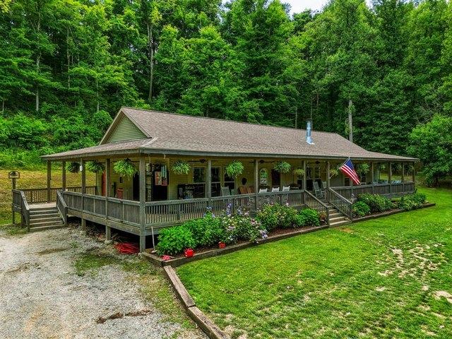 10110 Wonderland Trl, Catlettsburg, KY 41129
