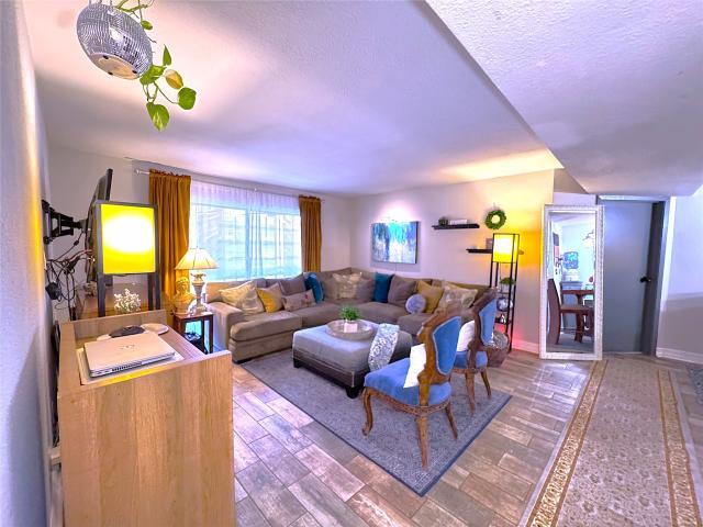 10110 Forum W Dr, Unit 421, Houston, TX 77036 | MLS #48111 | Compass