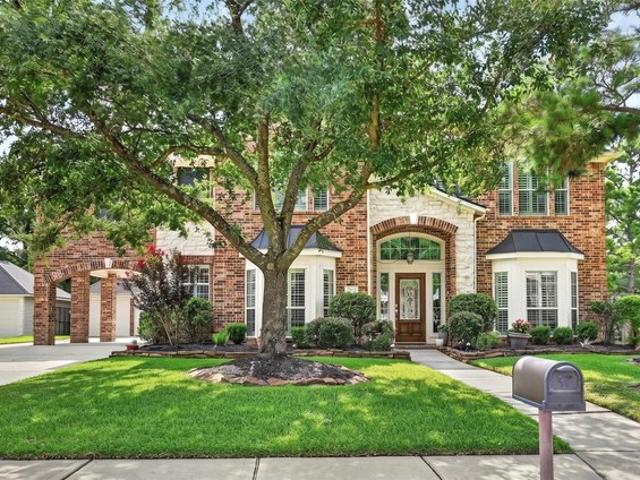 10111 Earlington Manor Dr, Spring, TX 77379