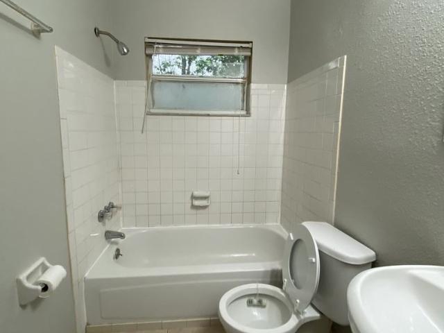 10117 N Aster Ave 2 Bedroom Apartment for Rent at 10117 N Aster Ave, Tampa, FL 33612 North Tampa