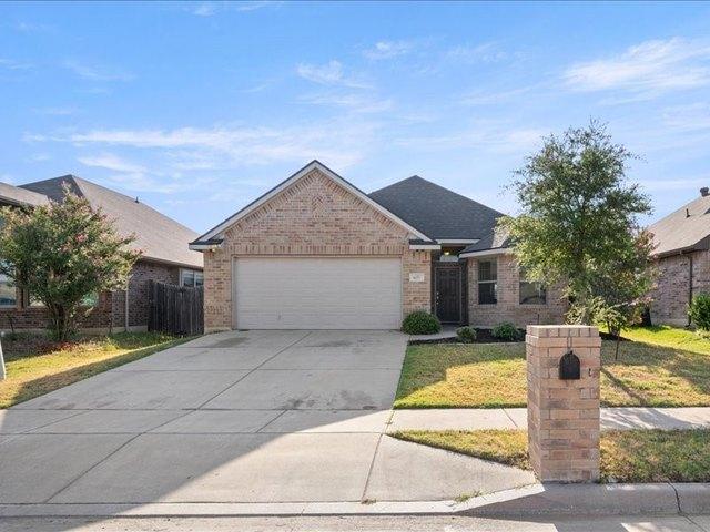 10117 S Race St, Fort Worth, TX 76140