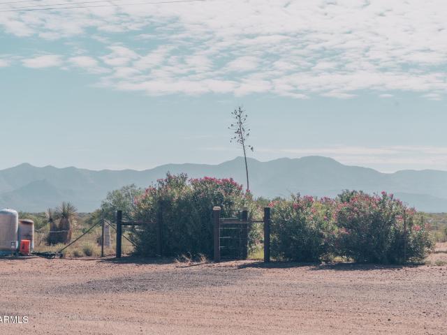 10114 S Brittany Ln, Hereford, AZ 85615 | MLS #7045