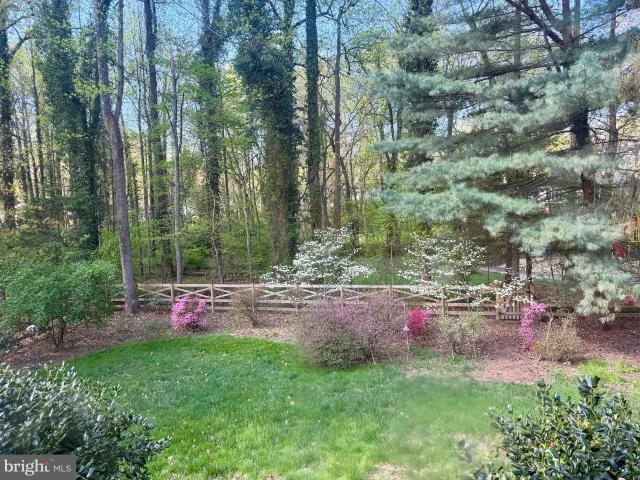10115 Blue Coat Dr, Fairfax, VA 22030 | MLS #VAFC2007 | Compass