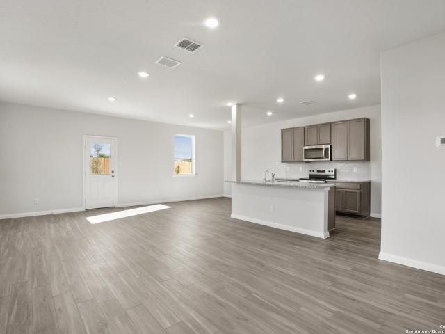 10115 Carnelian Cv, San Antonio, TX 78245 | MLS #1913 | Compass