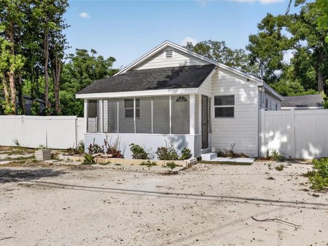 10115 N 14th St, Tampa, FL 33612