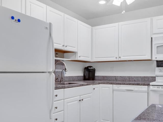 10115 S 41st Trail, Unit 169, Boynton Beach, FL 33436 | MLS #R11167 | Compass
