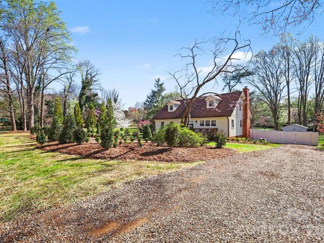 10116 Mountain Apple Drive