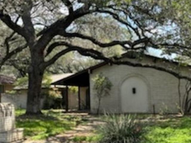 10118 N Manton Ln, San Antonio, TX 78213