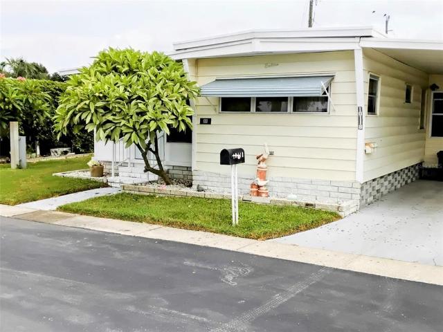 10118 N Lake Dr, Unit 30, Largo, FL 33773 | MLS #TB8418 | Compass