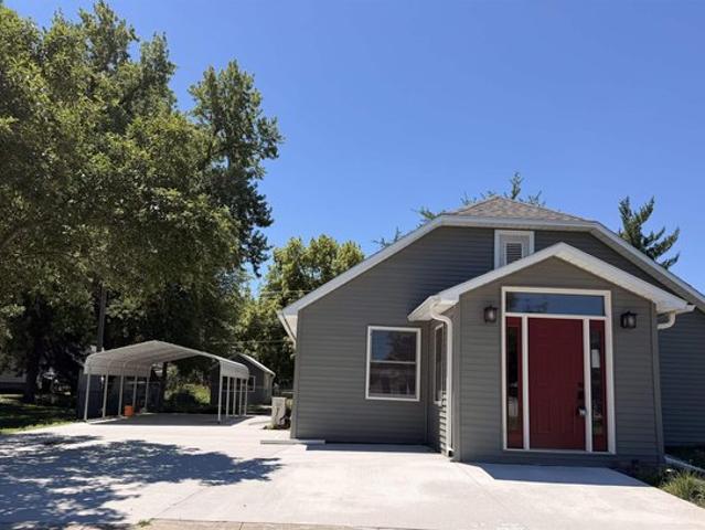 1011 M St, Tekamah, NE 68061