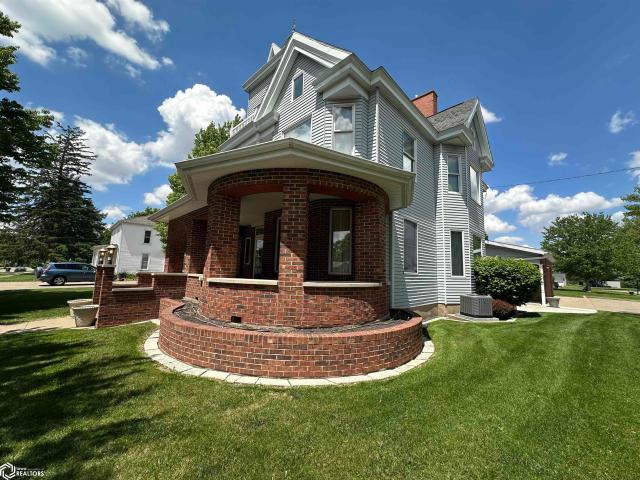 1011 Middle Street