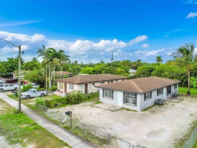 1011 NW 9th St, Homestead, FL 33030