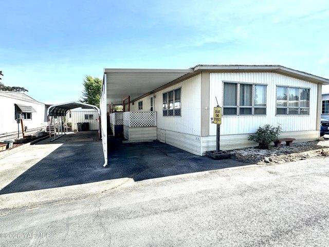 1011 N 34th Ave Trlr 39, Yakima, WA 98902
