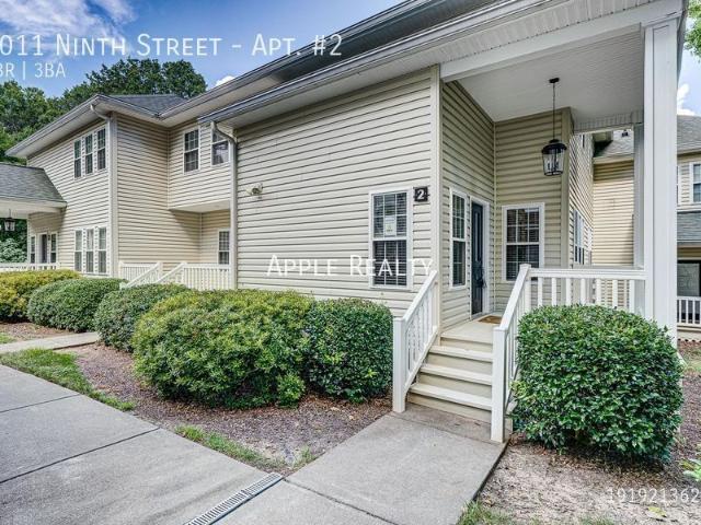 1011 Ninth Street, Apt. #2 Available mid July!