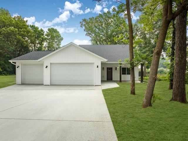 1011 Nokomis St, Alexandria, MN 56308