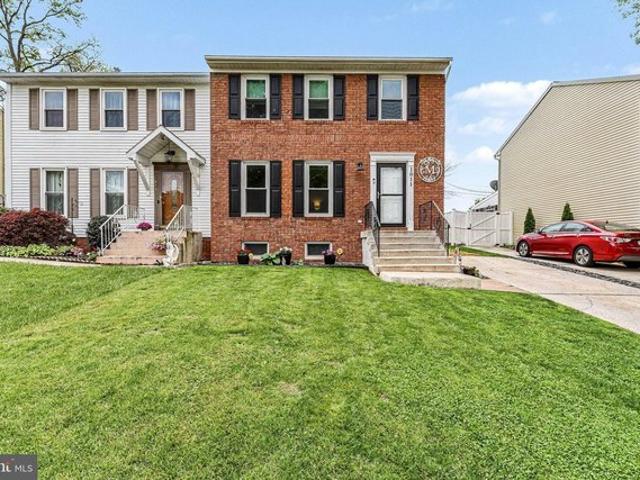 1011 Northfield Dr, Carlisle, PA 17013