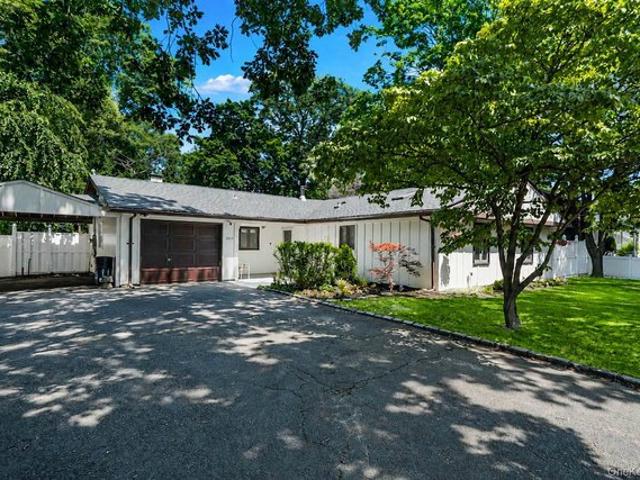 1011 Old Town Rd, Coram, NY 11727