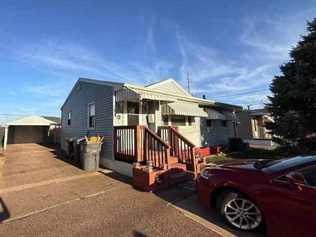 1011 Ash St, Council Bluffs, IA 51501