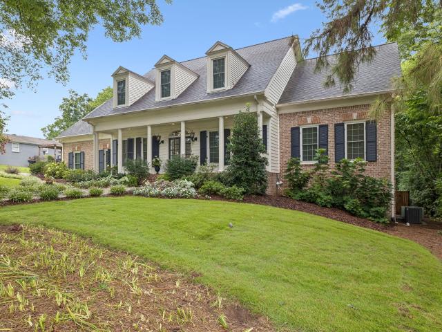 1011 Buckingham Cir
